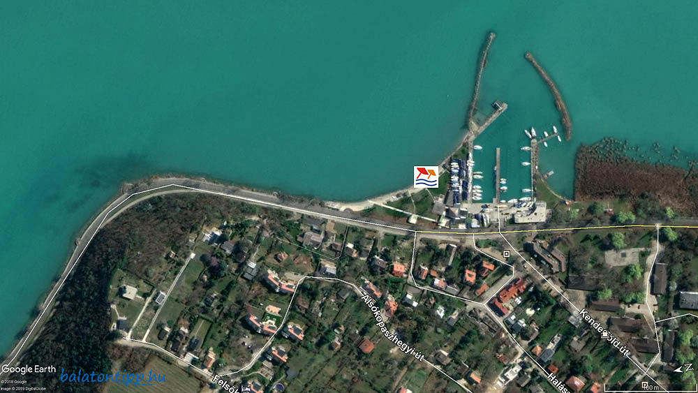 Tihany Yacht kikötői strand – Plage 18 – balatontipp.hu